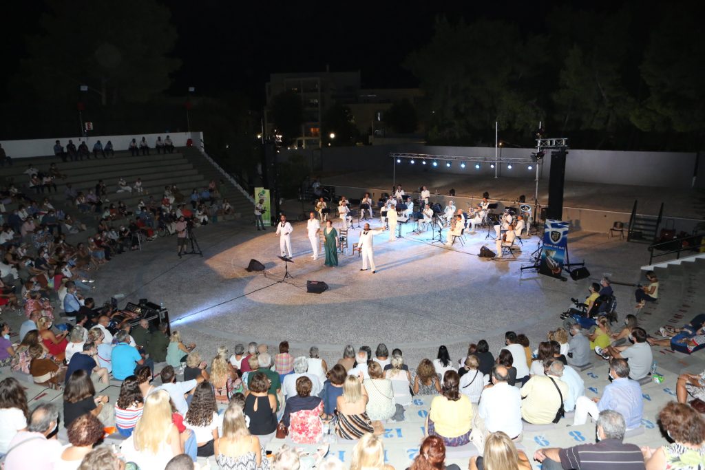 Μια βραδιά-όνειρο από τη Μπάντα του Πολεμικού Ναυτικού στο Βόλο ...